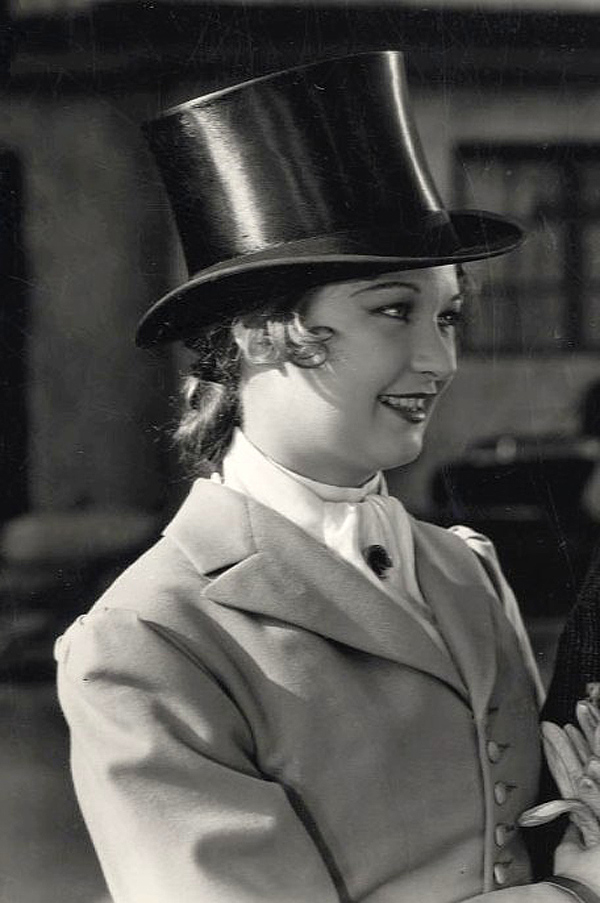 Hollywood actress/alumna goes from screen to classroom, University of ...