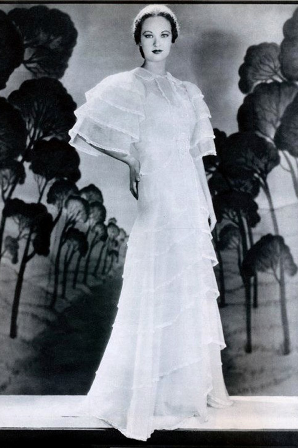 Hollywood actress/alumna goes from screen to classroom, University of ...