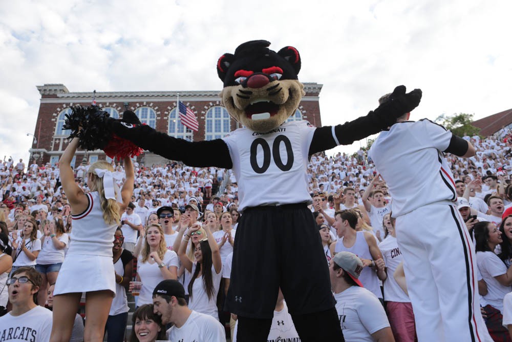 Bearcats’ lucky charm returns to tackle freshman year , University of ...