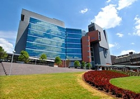 Famous designers, architects, artists among the University of ...