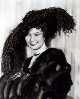 Hollywood actress/alumna goes from screen to classroom, University of ...